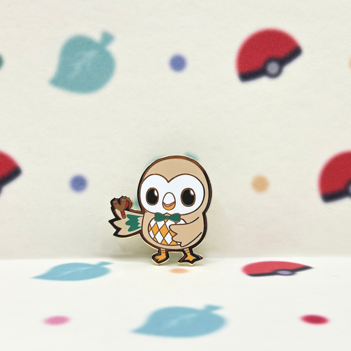 #722 Rowlet Enamel Pin – Kyotatsu